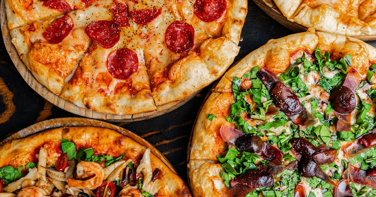 Discover The Best Mountain-Style Pizza In Evergreen's Charming Landscape